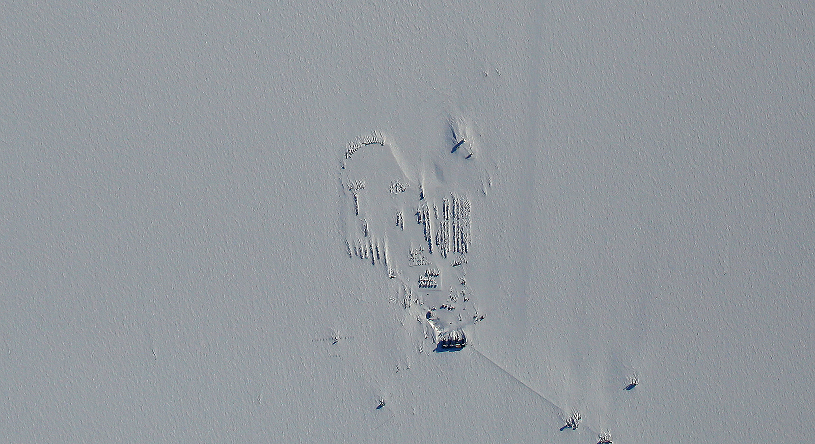 Figure 2: Obligatory DMS image from 32,000 ft MSL of Scott-Amundsen ...